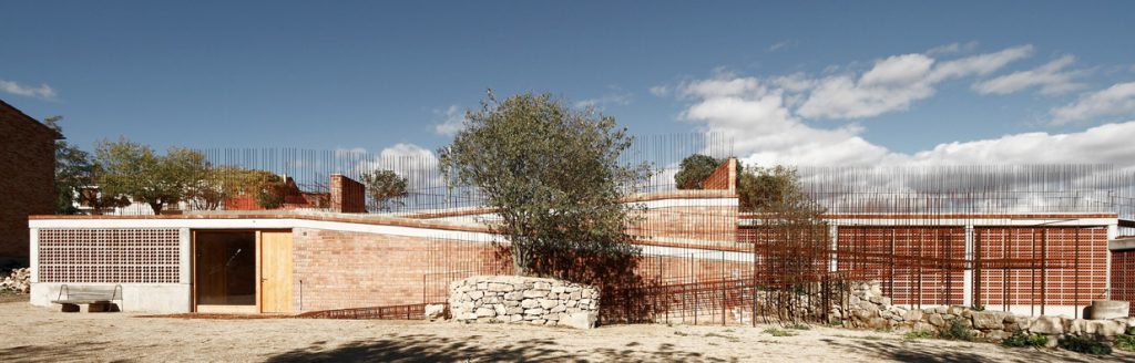 The landscapes in Toni Gironès's architecture | Fringes
